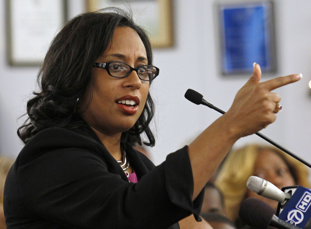 Illinois senator pitches expanding sales tax to tattoos, manicures and ...