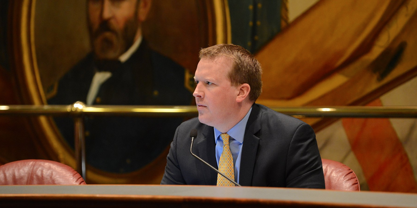 Senate bill would cut red tape for job seekers, creators in Illinois