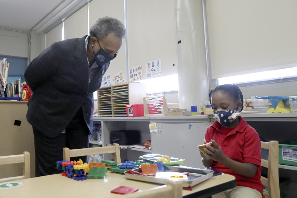 Illinois students safe at 3-foot distance, unless they are in Chicago