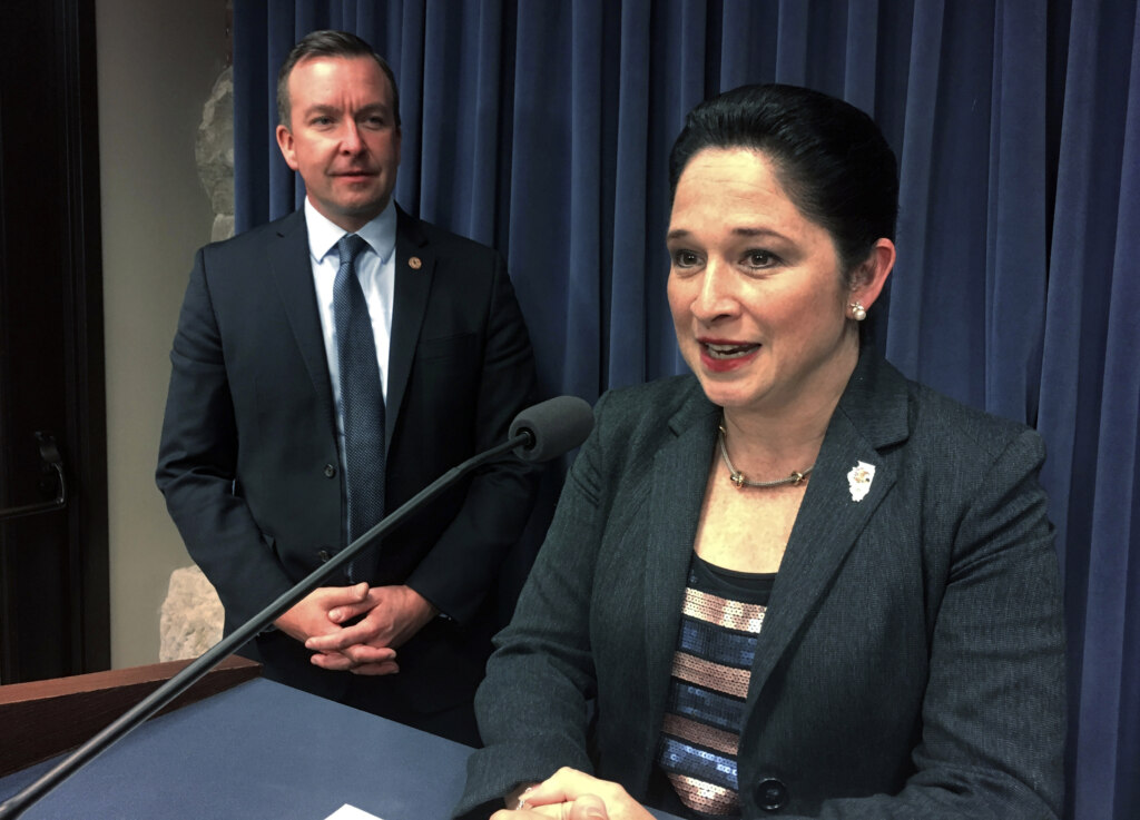 Comptroller Mendoza’s plan aims to rebuild Illinois’ rainy-day fund