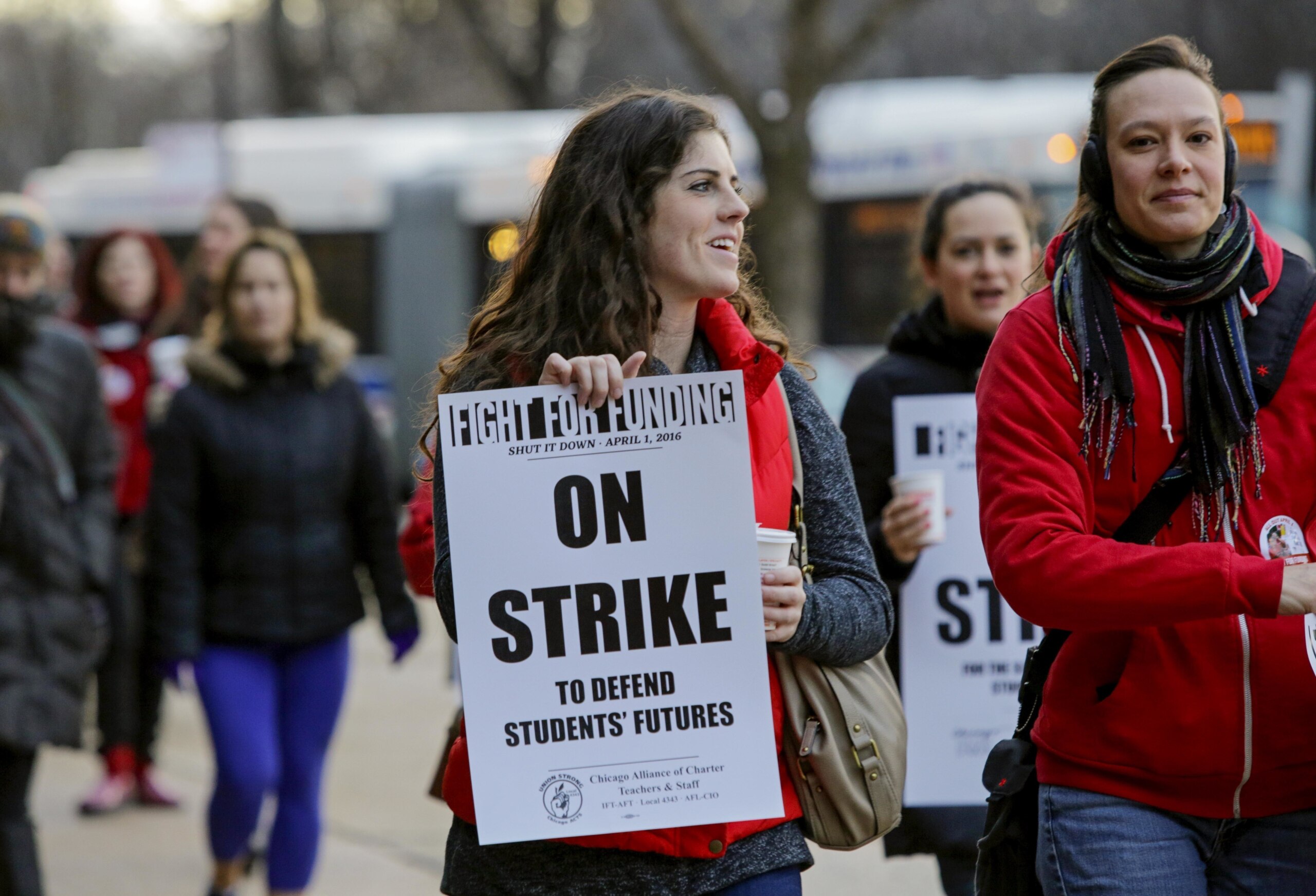 Teacher strike threats highlight fact that Illinois allows such walkouts